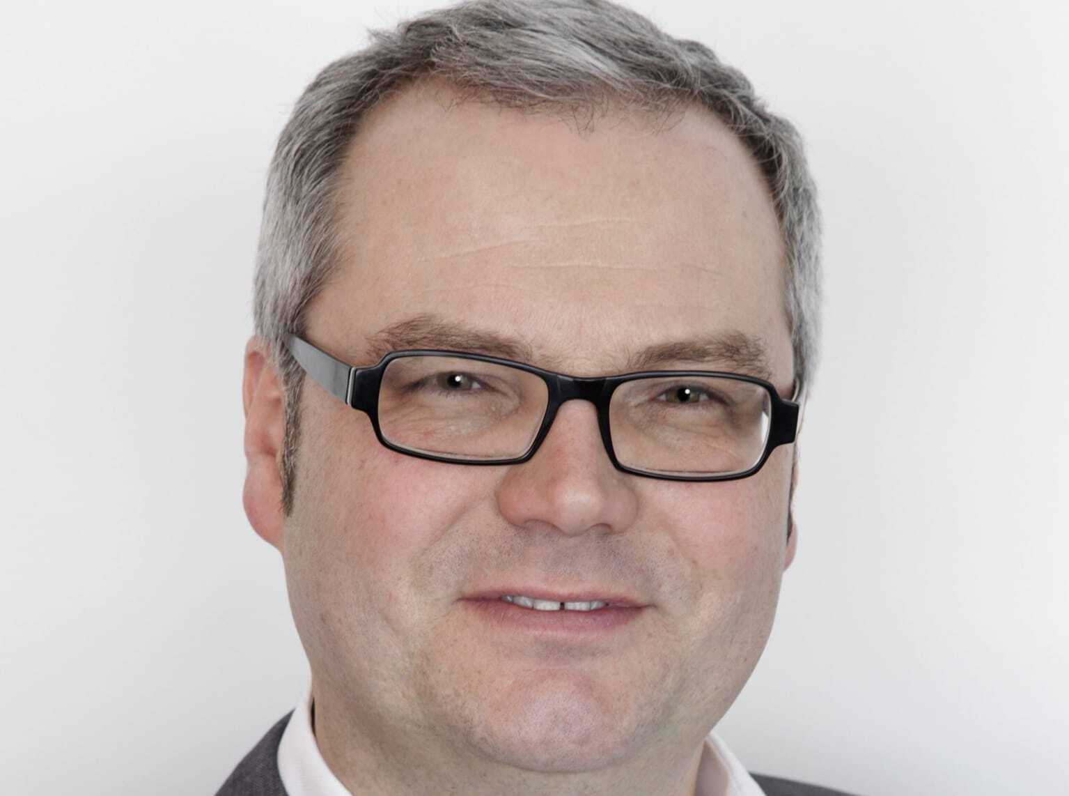 Christian Kemptner leitet Marketing und Kommunikation - boden wand decke