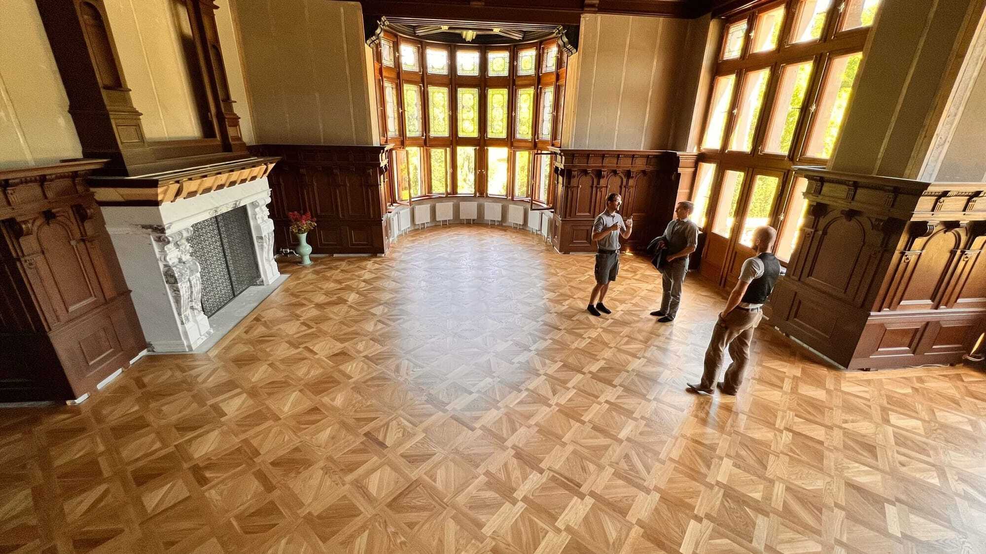 Parkettleger on Tour 2022: Schloss Altenstein - boden wand decke