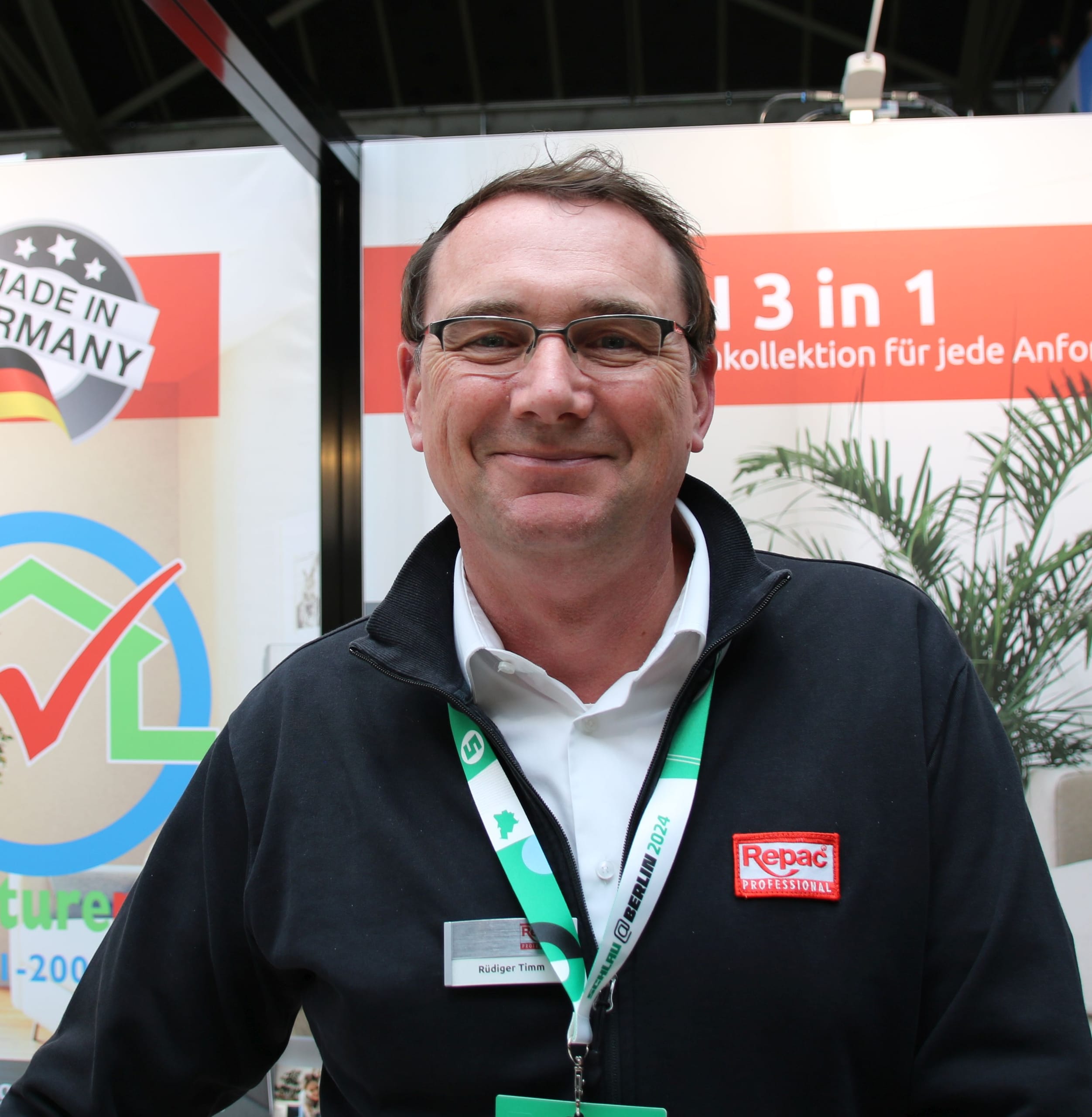 Schlau@Berlin: Hightech zwischen Backsteinen - boden wand decke