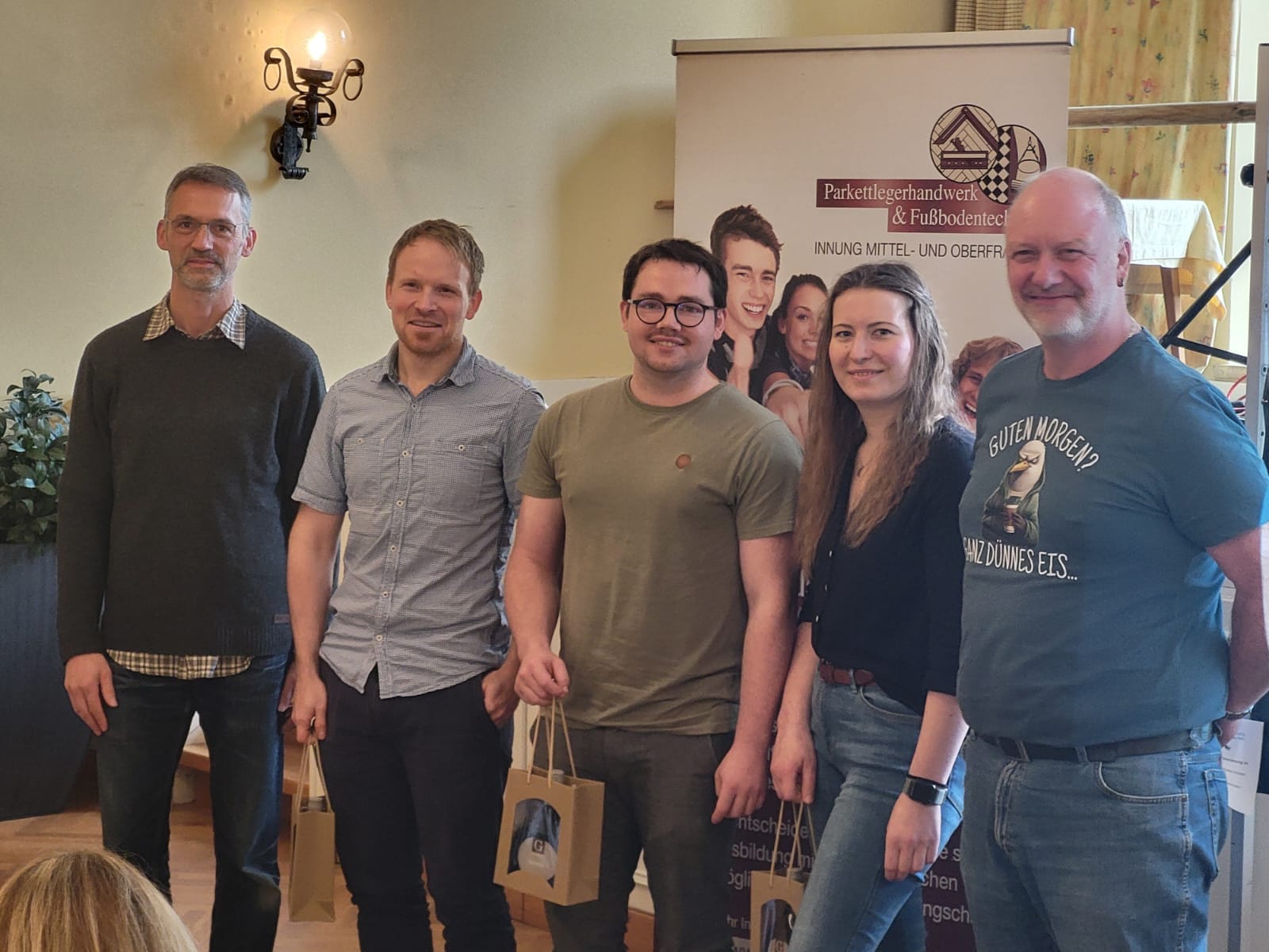 Innung Franken, Niederbayern und Oberpfalz: Vier neue Restauratoren - boden wand decke